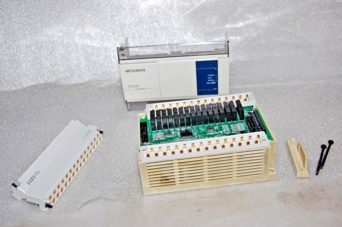 Mitsubishi FX1N-40MR-D Programmable Logic Controller 12-24VDC 2A 24 ...