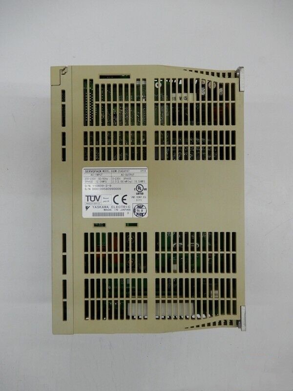 Yaskawa SGDM-20ADA-Y47 AC SERVO AMPLIFIER 200-230V 12A 2KW NEW