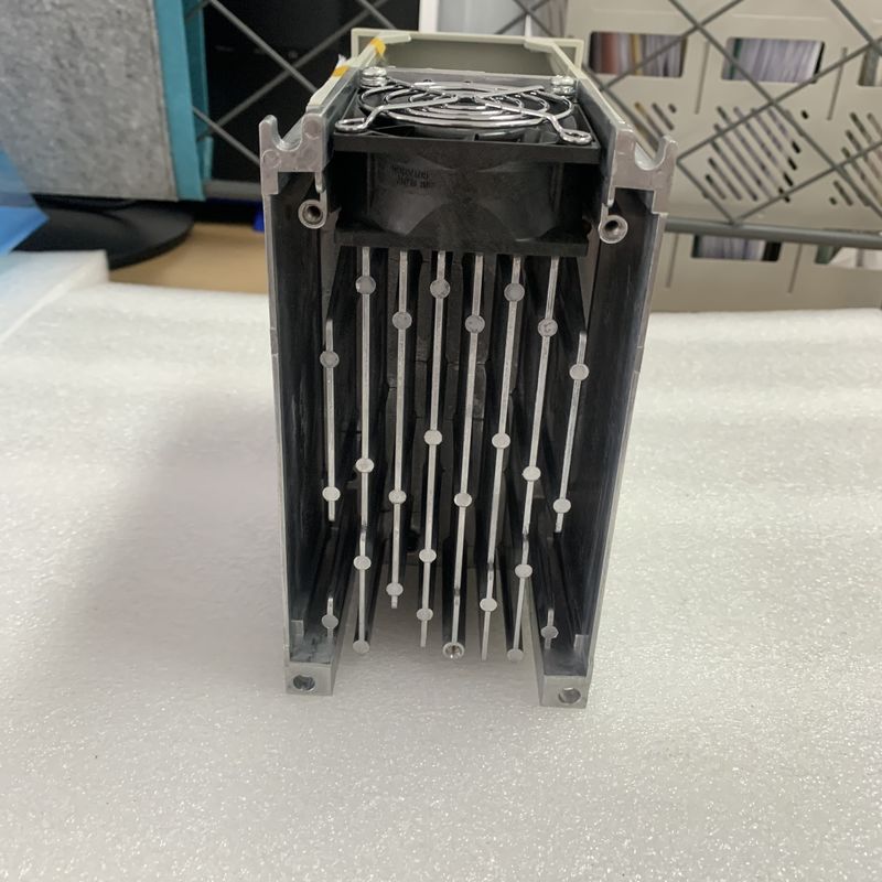 Mitsubishi MDS-B-SPJ2-22 SPINDLE AC SERVO DRIVE 2.2KW 10A 50/60HZ NEW