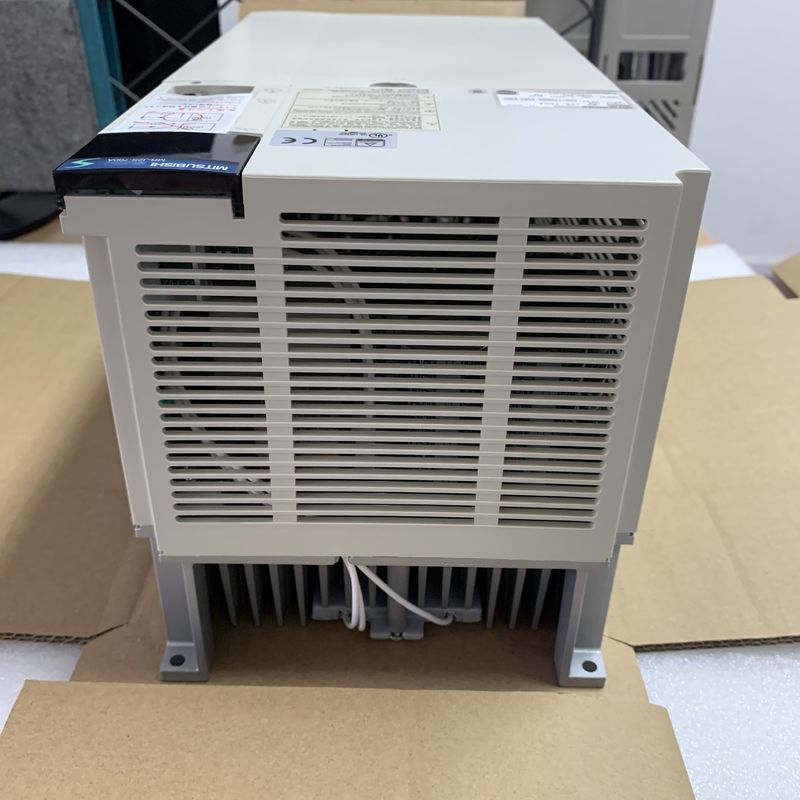 Mitsubishi MR-J2S-700A SERVO AMPLIFIER 28.9A 7KW 200-230V 50/60HZ NEW