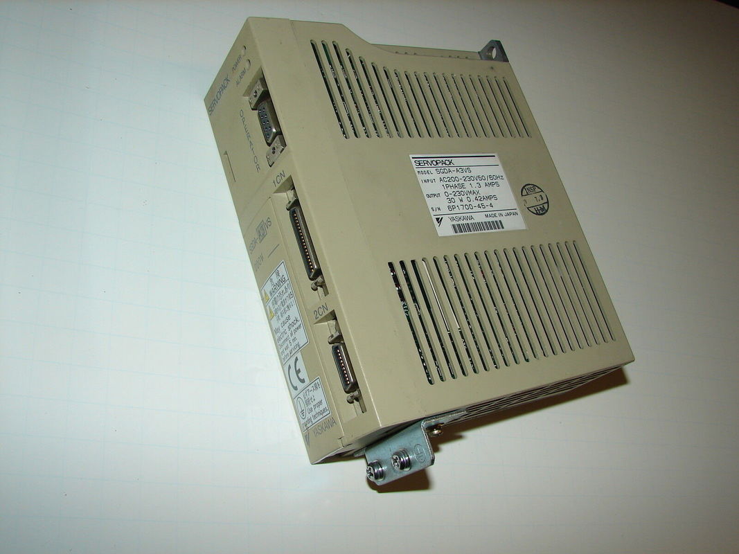 Yaskawa SGDA-A3VS AC SERVO AMPLIFIER 200-230V 1.3/0.42A 30W NEW
