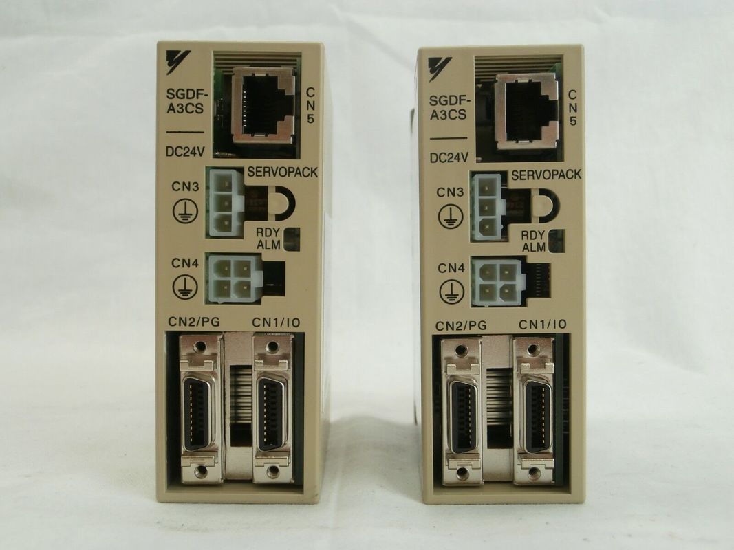 Yaskawa SGDF-A3CS AC SERVO AMPLIFIER 2.4/2.9A 0-24V 30W 3 PHASE NEW