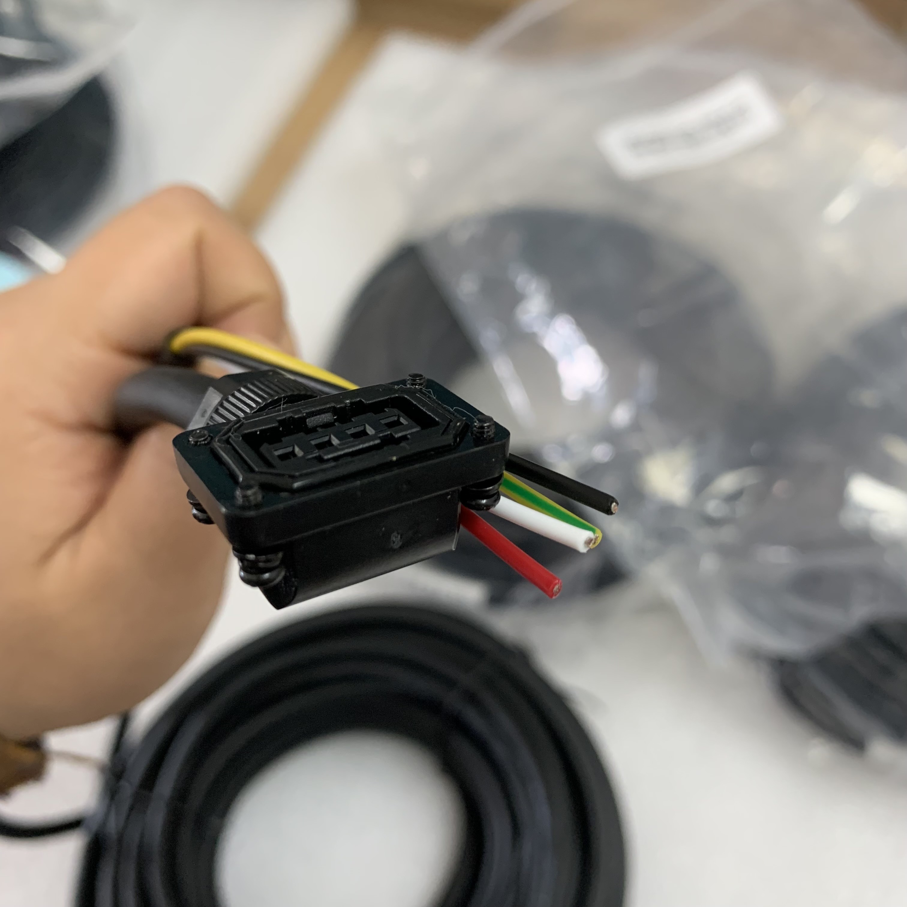 Mitsubishi MR-PWS1CBL15M-A1-H ENCODER CABLE H-FLEX 20M NEW