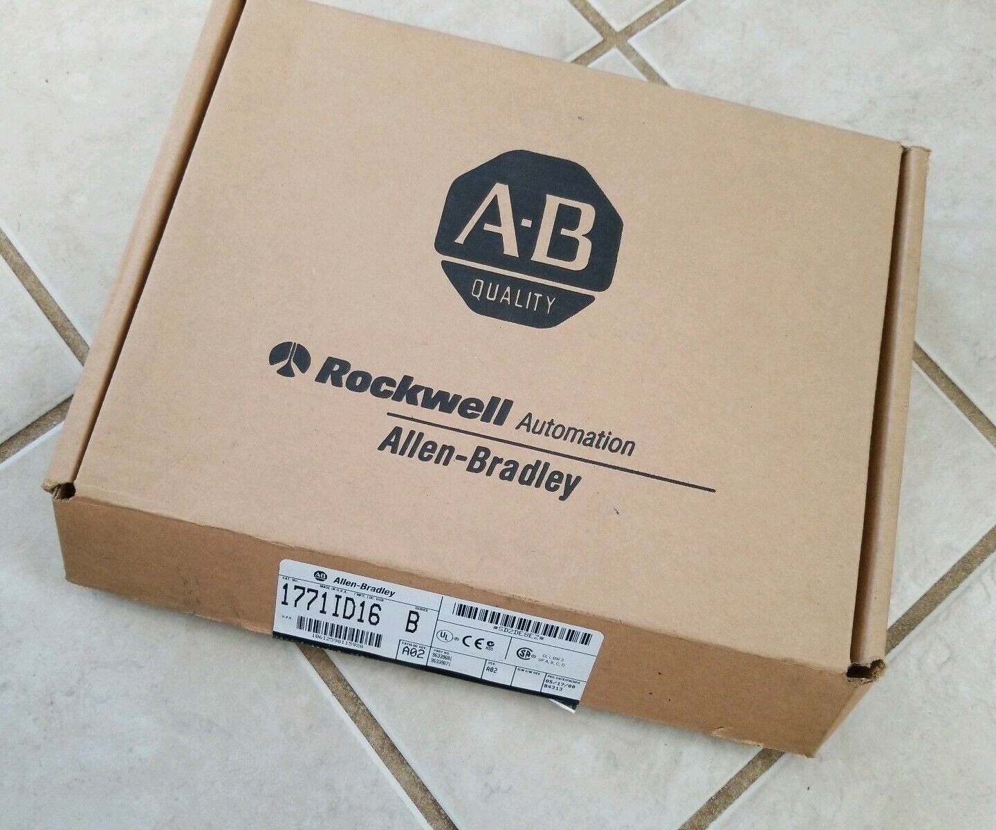 Allen - Bradley 1771-ID16 Isolated 120V Digital Input Output Module ...